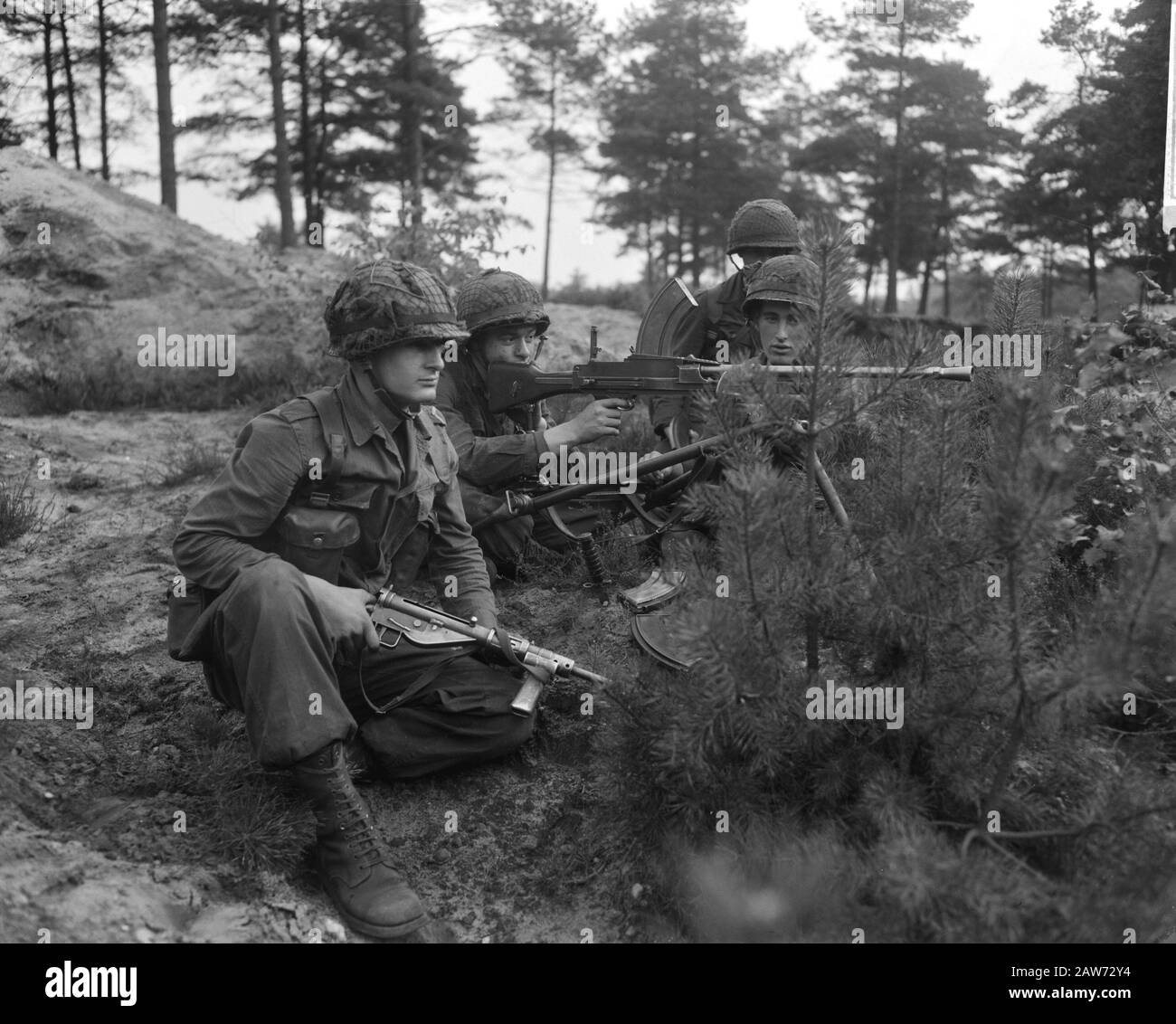 Bren machine gun hi-res stock photography and images - Alamy
