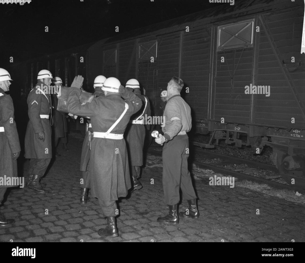 Military exercise walk hi-res stock photography and images - Alamy