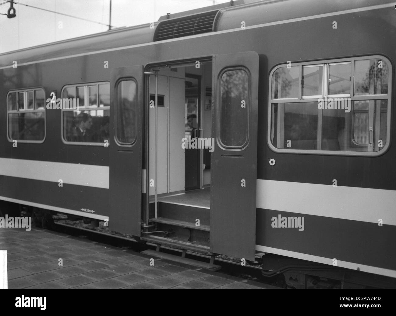Electric train netherlands Black and White Stock Photos & Images - Alamy
