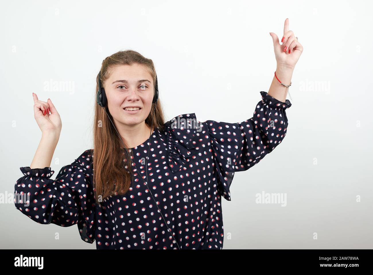 Black hands reaching up hi-res stock photography and images - Alamy
