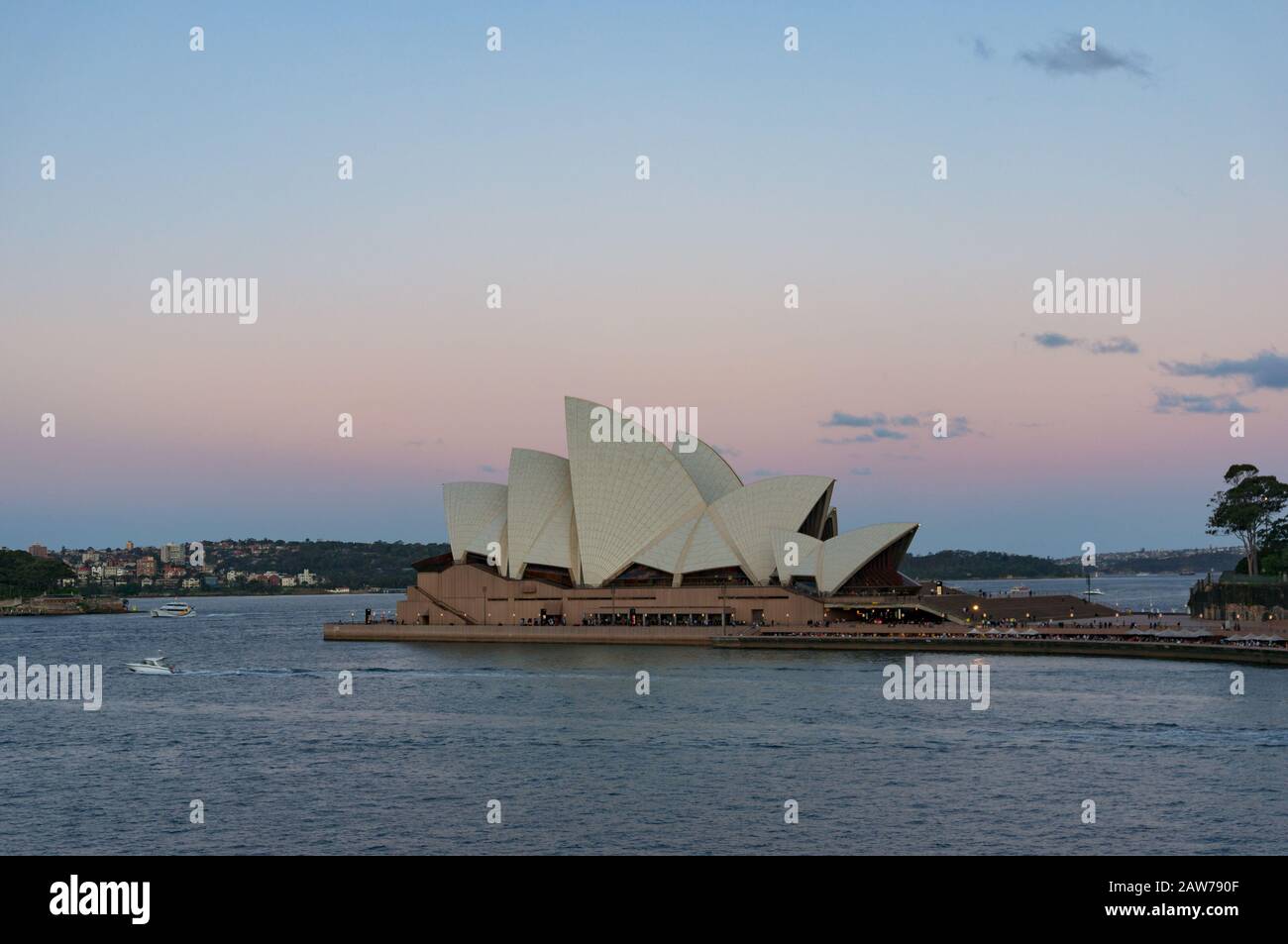 Sydney, Australia - October 29, 2015: Australian iconic landmark Sydney ...