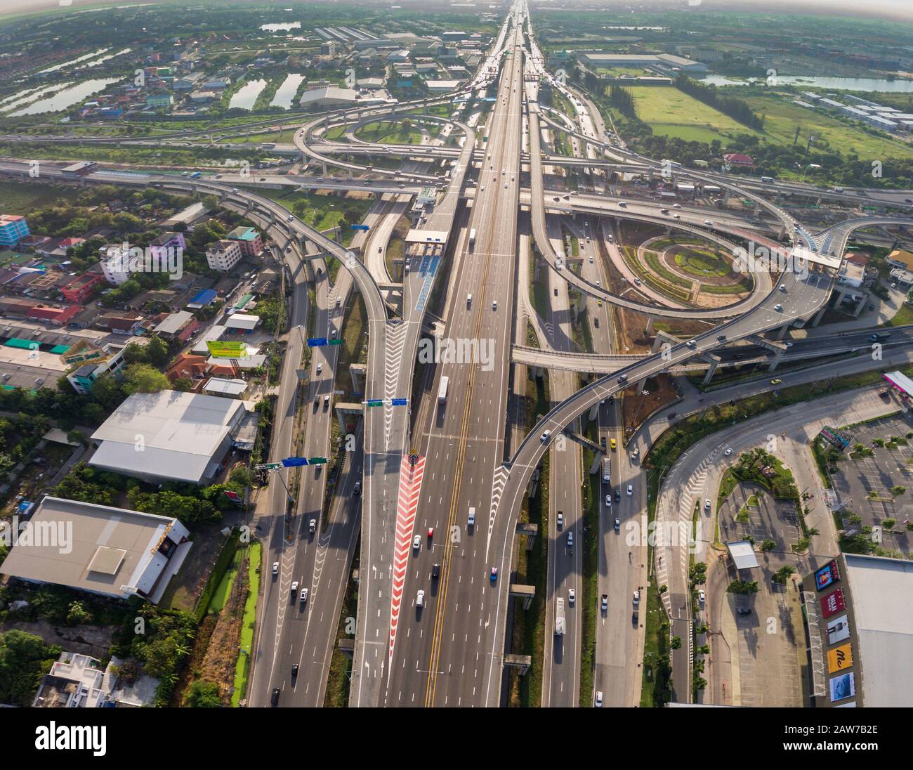 Loop shape of road junction hi-res stock photography and images - Alamy
