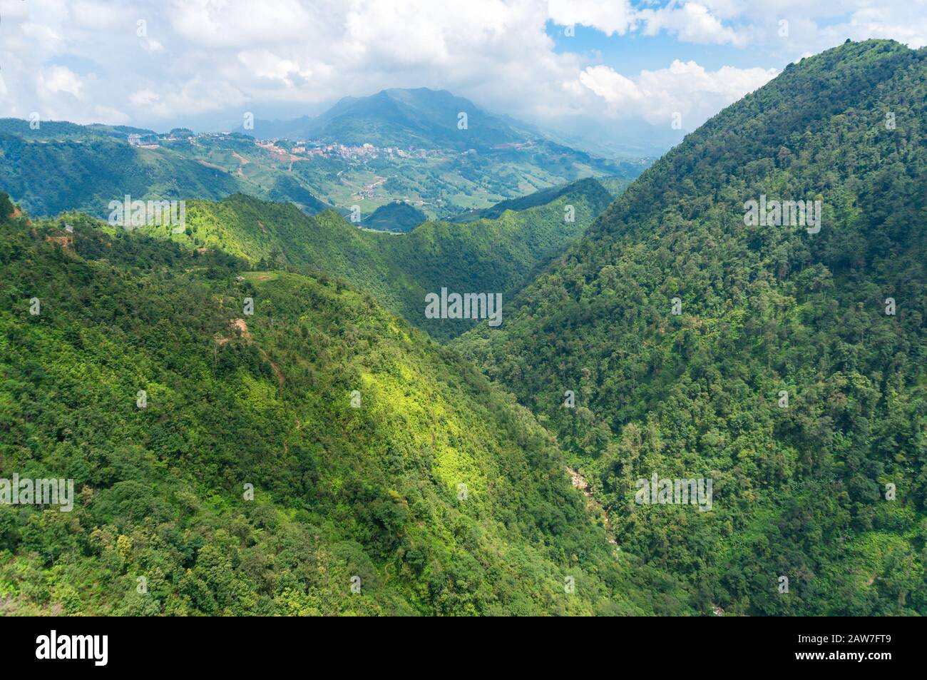 Hilltops in background hi-res stock photography and images - Alamy