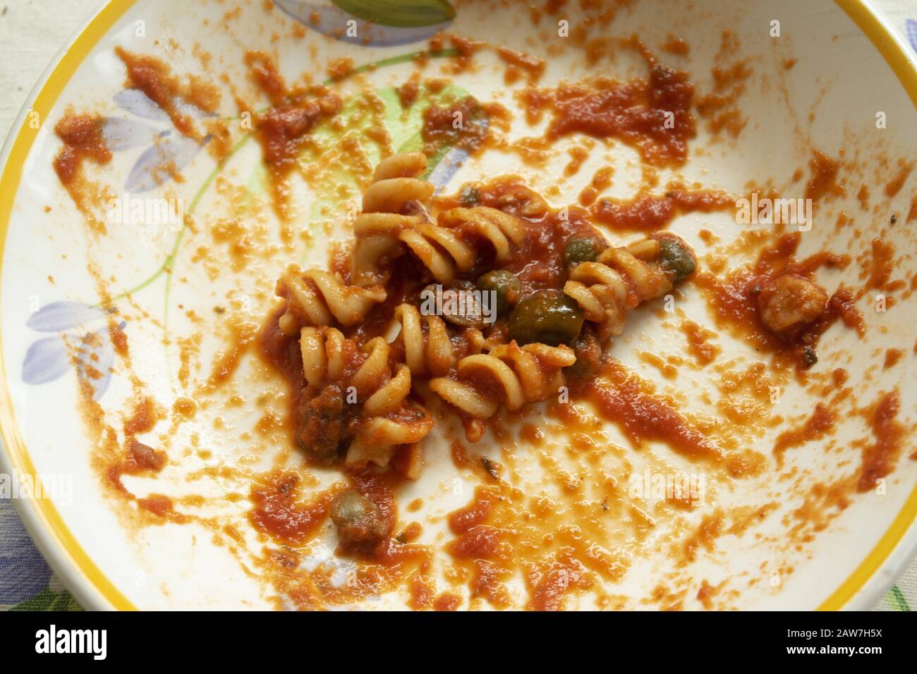 Tomato food waste hi-res stock photography and images - Alamy