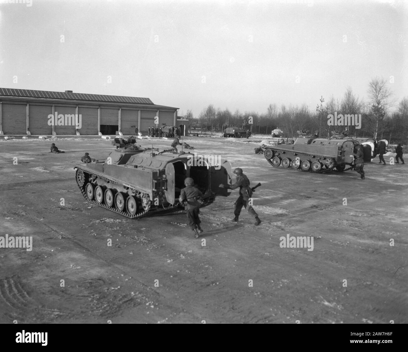 Armored infantry hi-res stock photography and images - Alamy