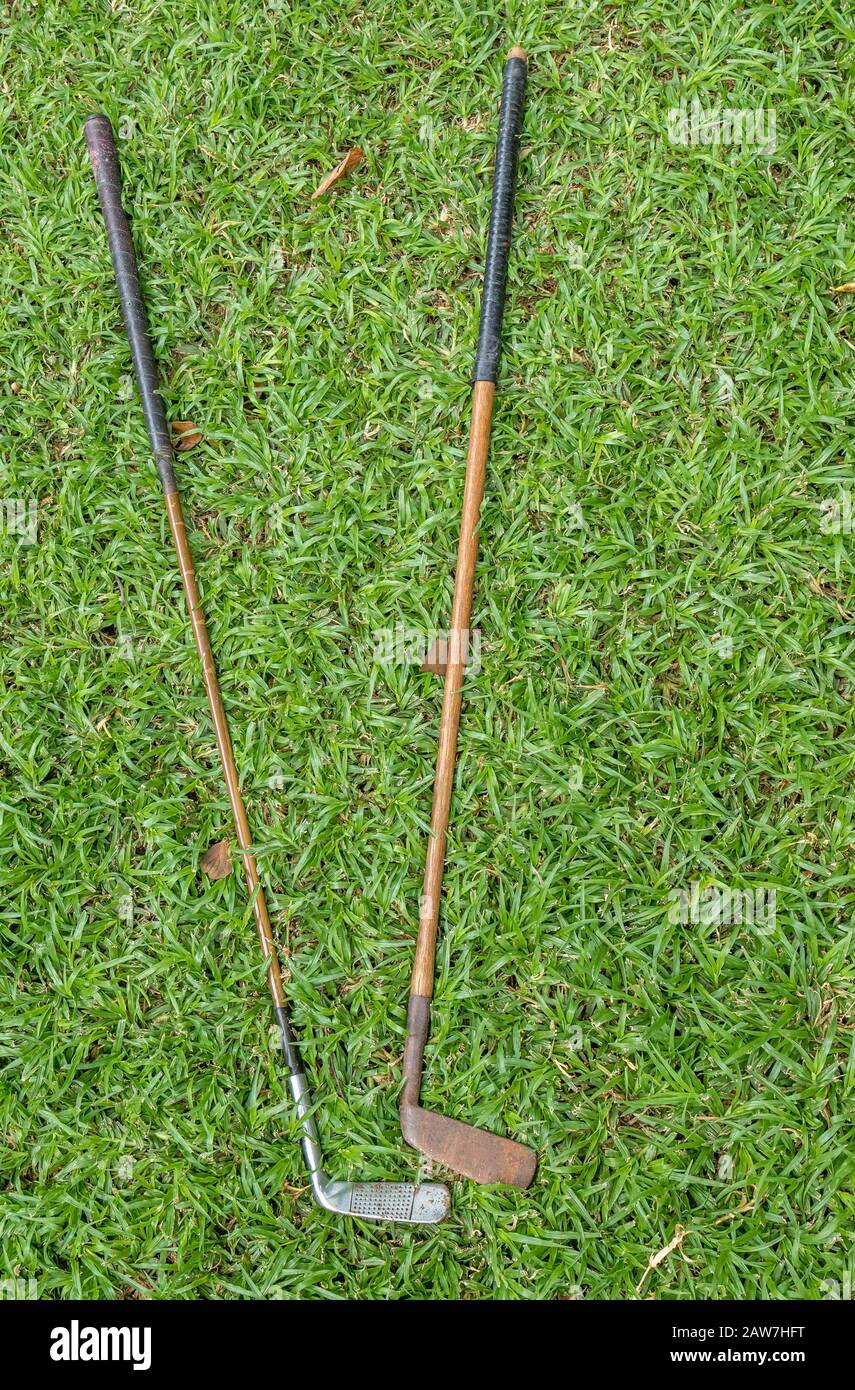 Antique hickory golf clubs hi-res stock photography and images - Alamy