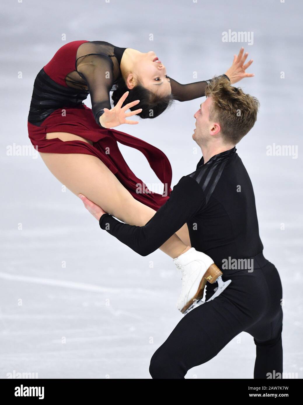 Seoul, South Korea. 7th Feb, 2020. Yura Min & Daniel Eaton (KOR ...