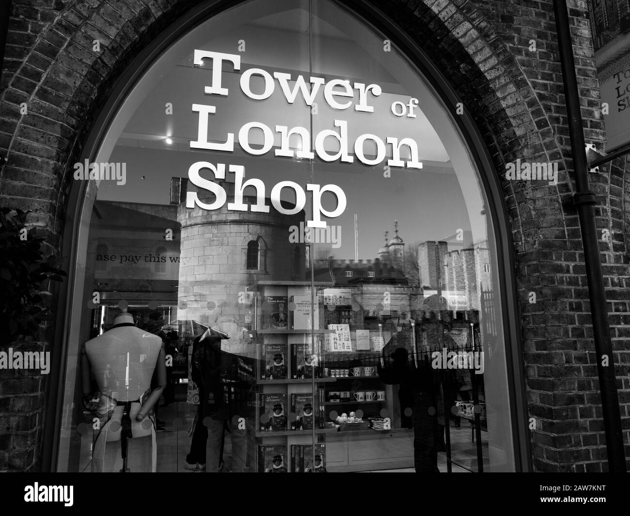 Tower of London Shop, Tower of London, City of London, London, England ...