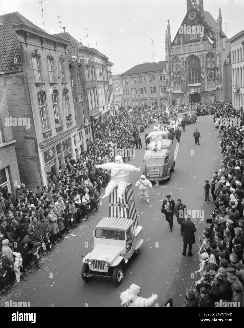 Oeteldonk celebrates carnival during parade Date: February 10, 1964 ...
