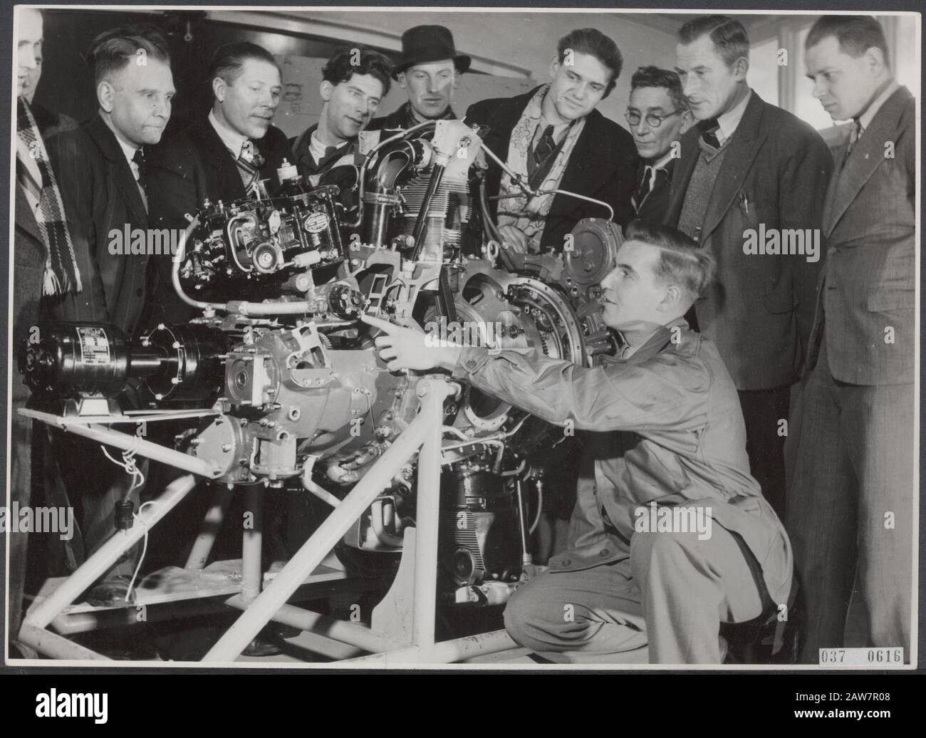 L twin engine hi-res stock photography and images - Alamy