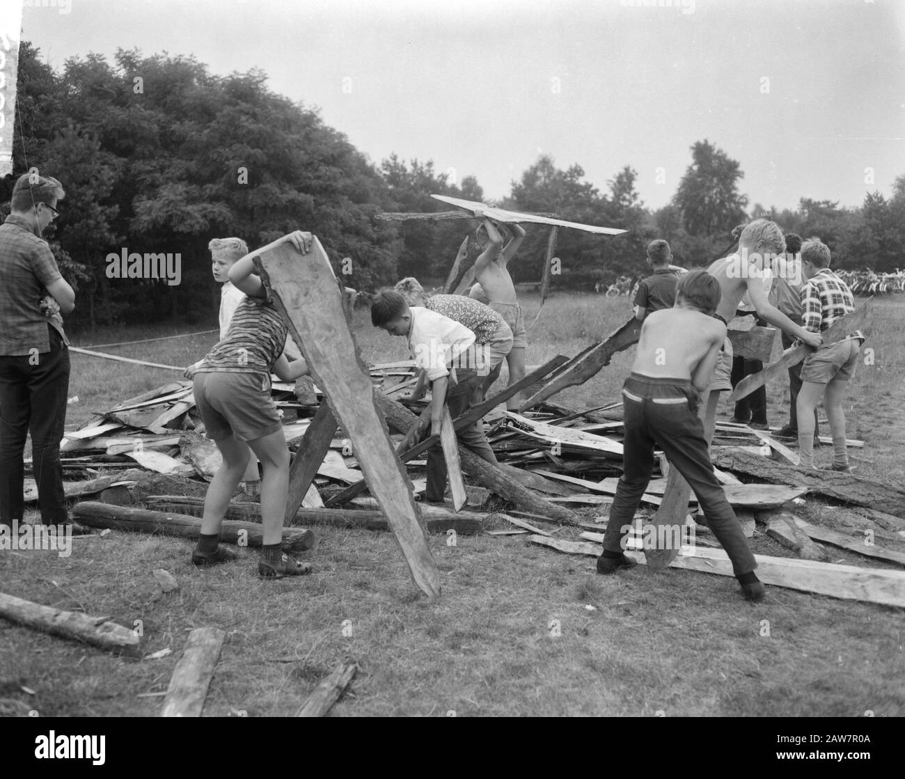 Primary schools in Hilversum began construction boy girl town, the ...