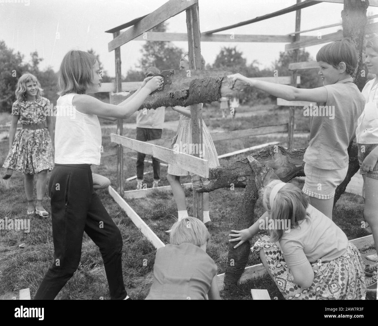 Primary schools in Hilversum began construction boy girl town, the ...