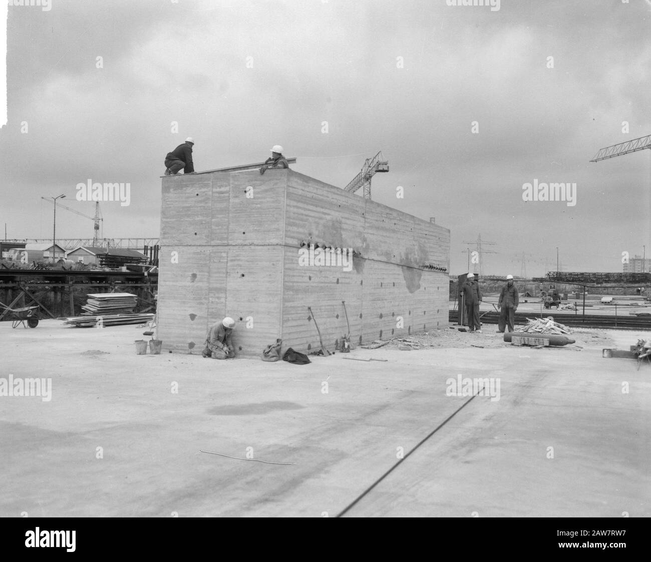 Press Day IJtunnel, building IJtunnel Date: October 6, 1964 Keywords ...