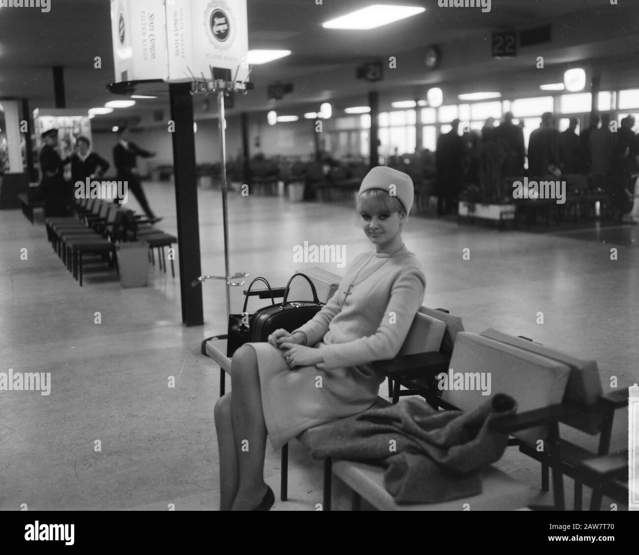 Mandy rice davies hi-res stock photography and images - Alamy