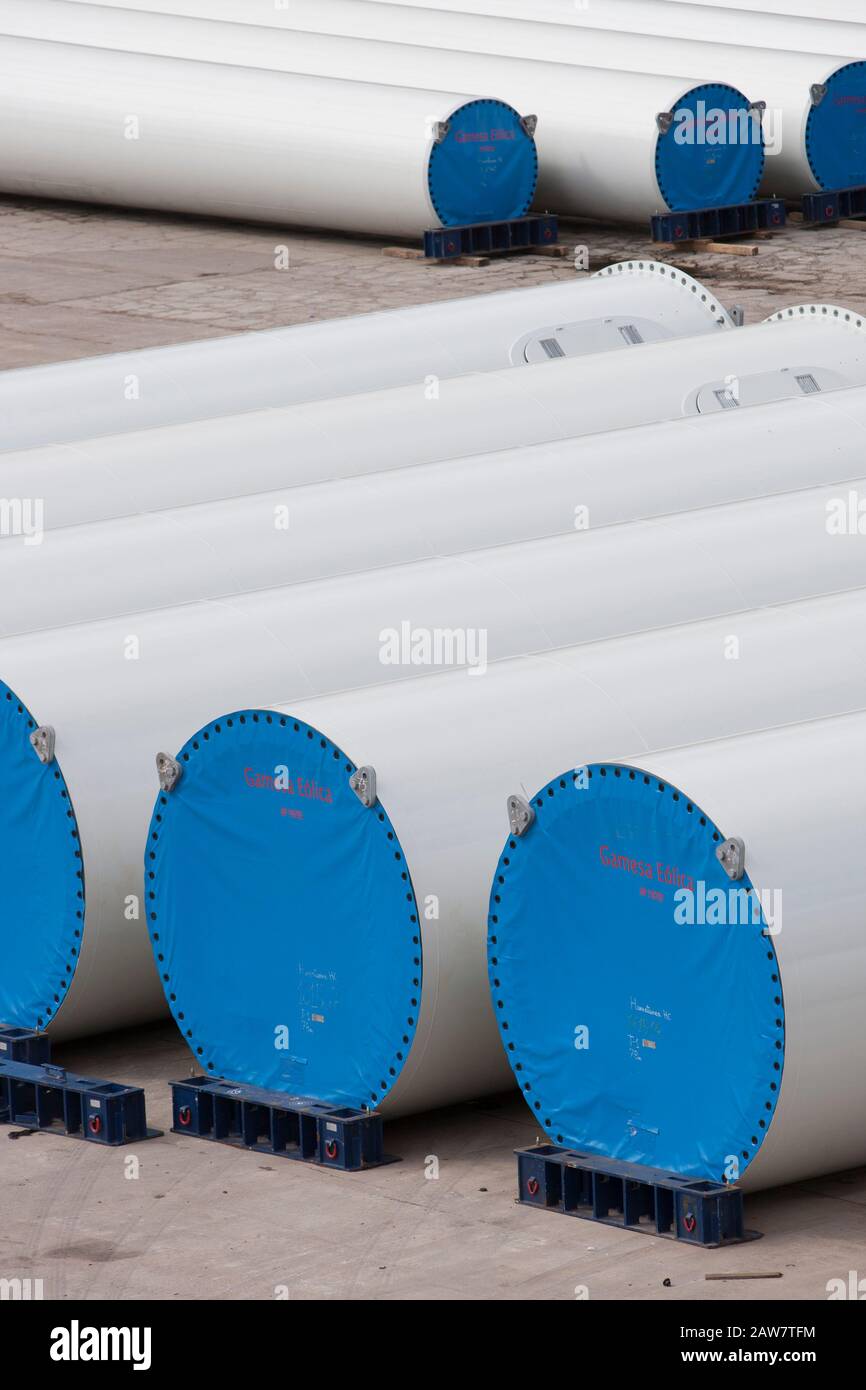 Wind turbine shaft intransit Stock Photo - Alamy