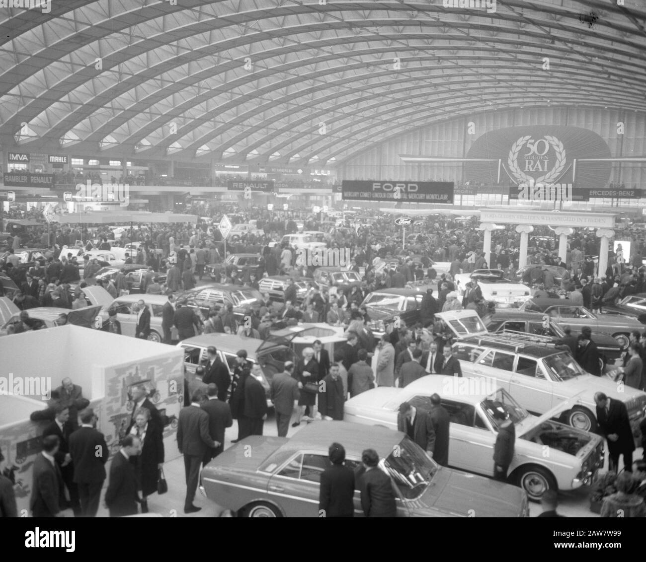 Last day RAI Motor Show Date: February 28, 1965 Keywords: cars ...
