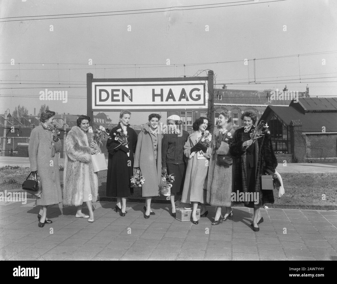 Jacques fath Black and White Stock Photos & Images - Alamy