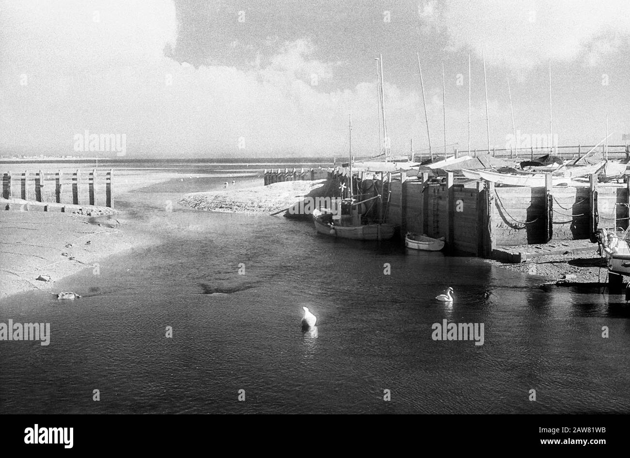 Low tide at Titchfield Haven, Hill Head, Solent, Hampshire, U.K, where ...