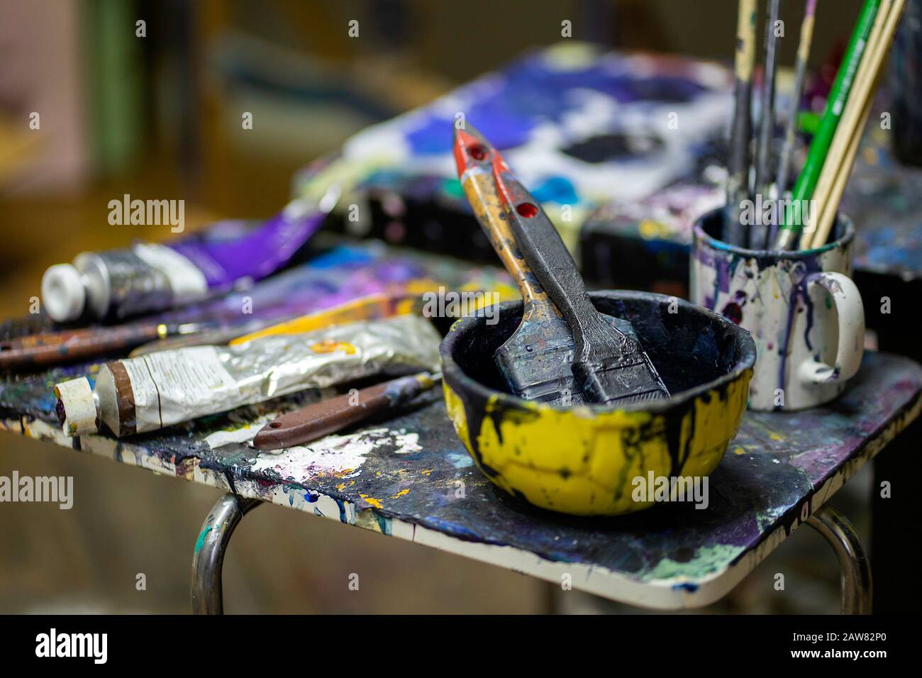 Colorful paint brushes. Art concept. Painting process Stock Photo - Alamy