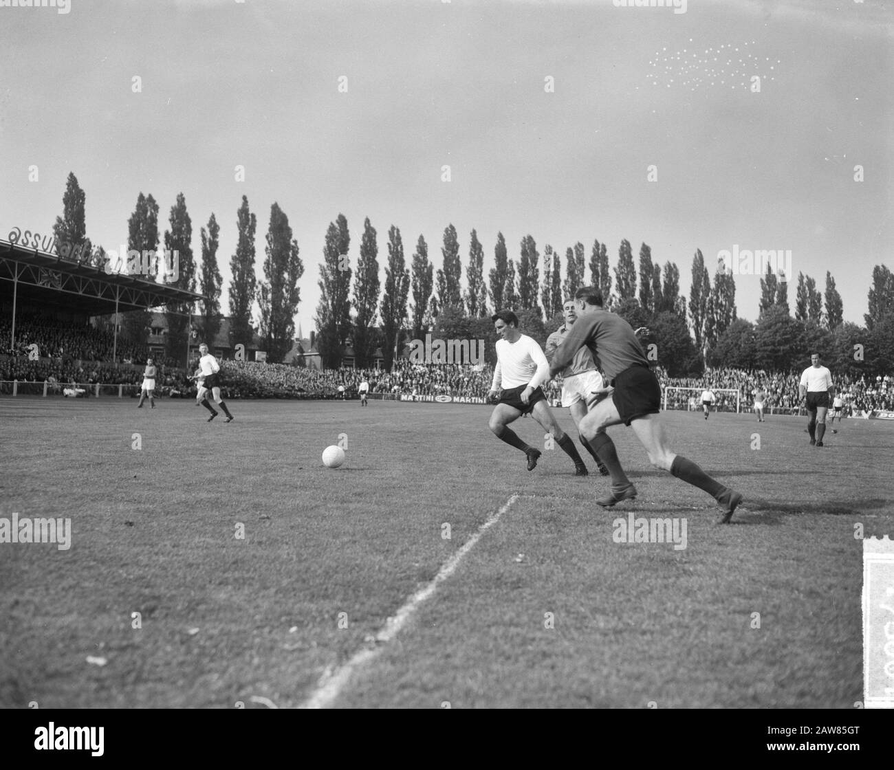 Old Internationals Netherlands against England 6-2, game time Date: May ...