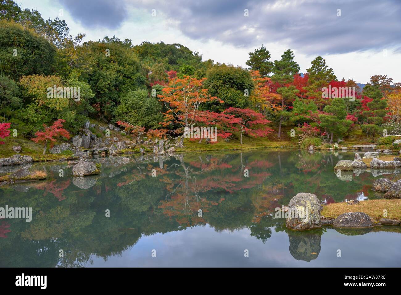 Sogen pond garden of Tenryu ji in Kyoto, Japan Stock Photo - Alamy