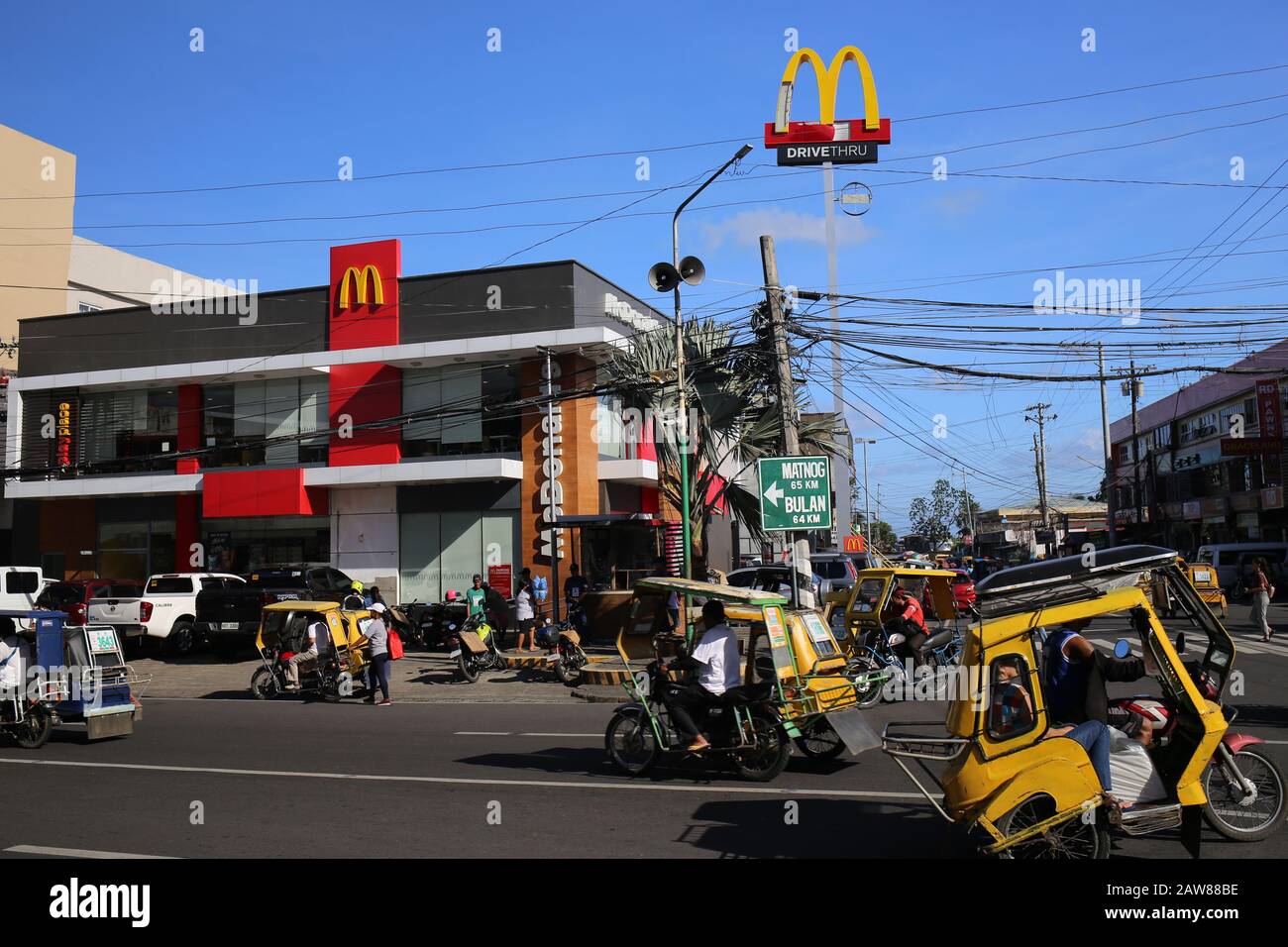 Mcdonalds exterior hi-res stock photography and images - Alamy