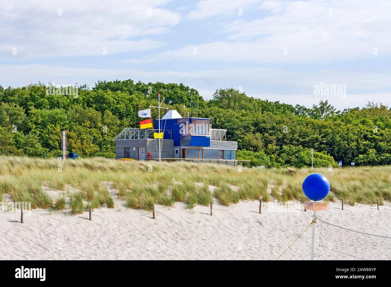 Modern lifeguard station at beach Stock Photo - Alamy