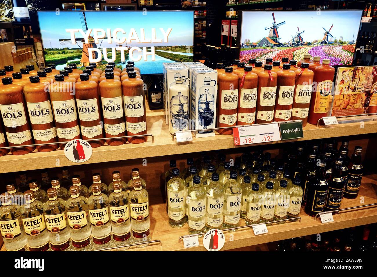 Bols hi-res stock photography and images - Alamy