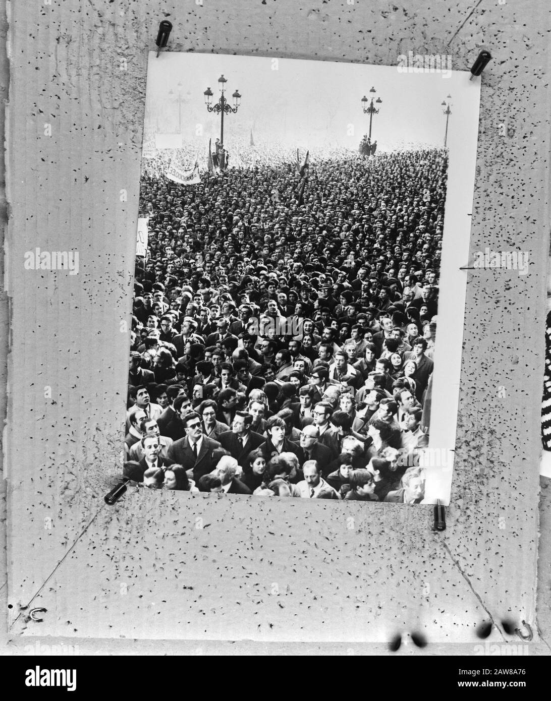 Crowds Date: November 23, 1972 Stock Photo - Alamy