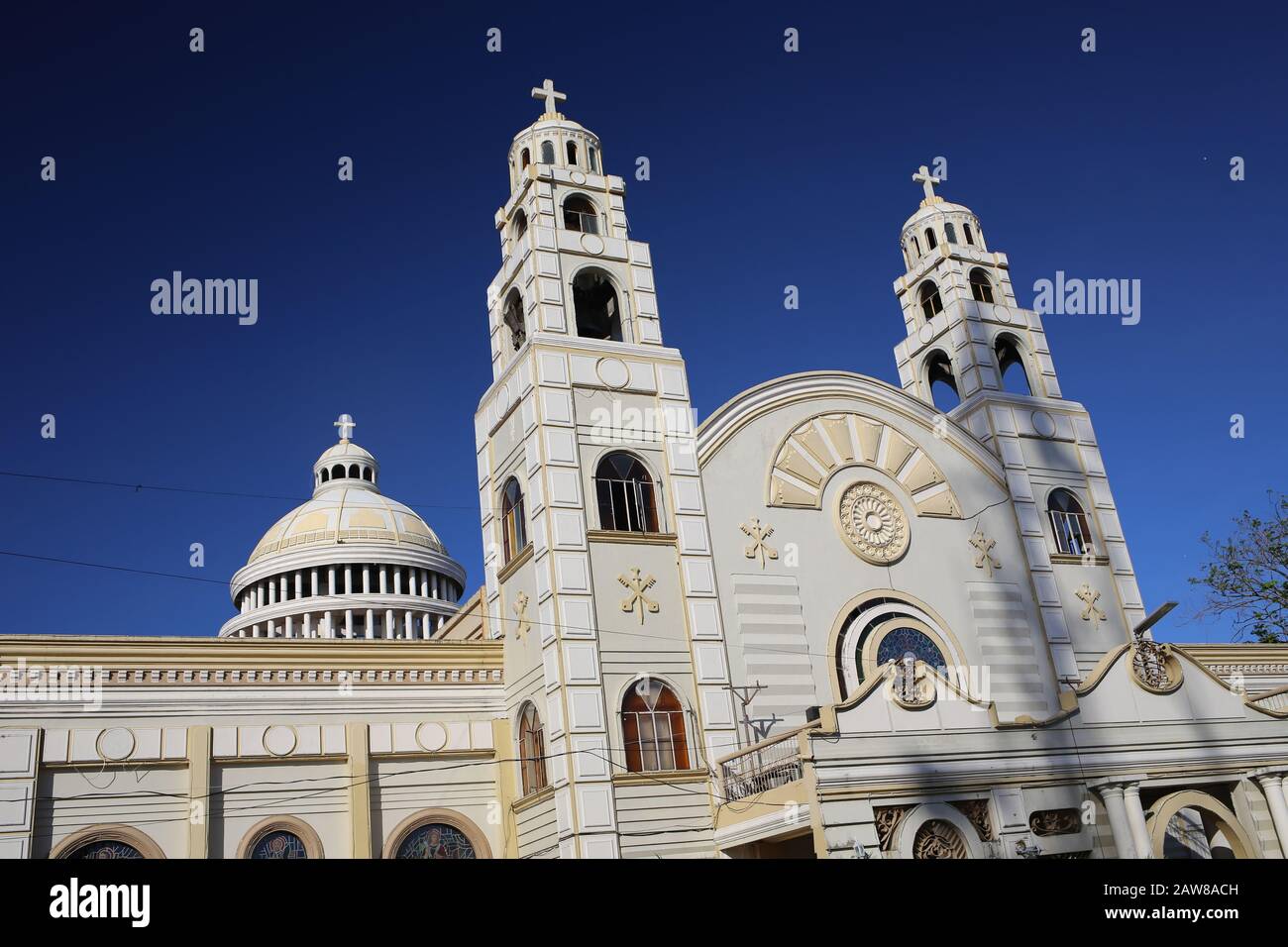 Catholic Church Exterior in The Philippines Stock Photo - Alamy