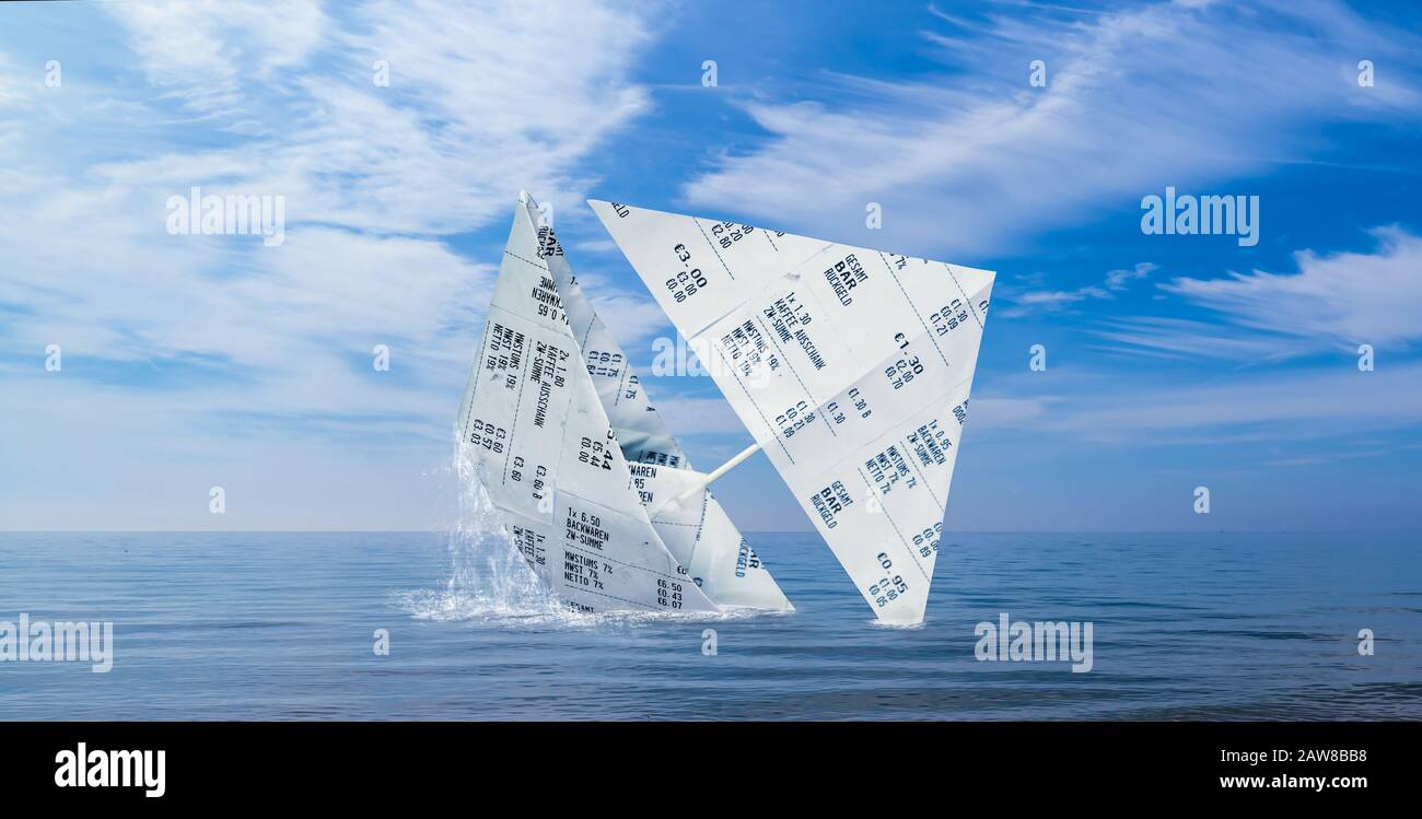 Boat sinking hi-res stock photography and images - Alamy
