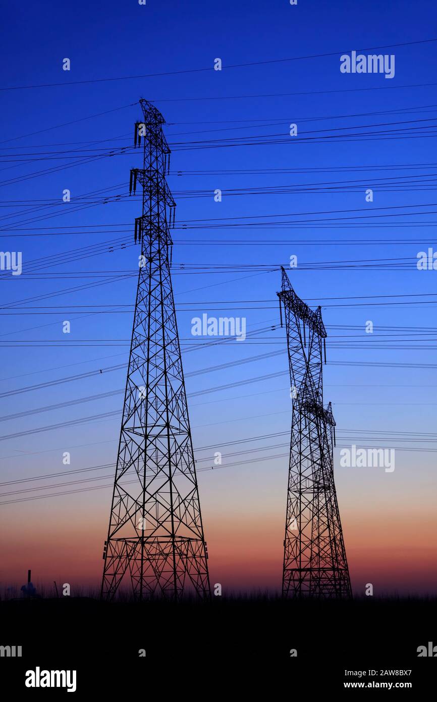 The evening of the pylon outline Stock Photo - Alamy