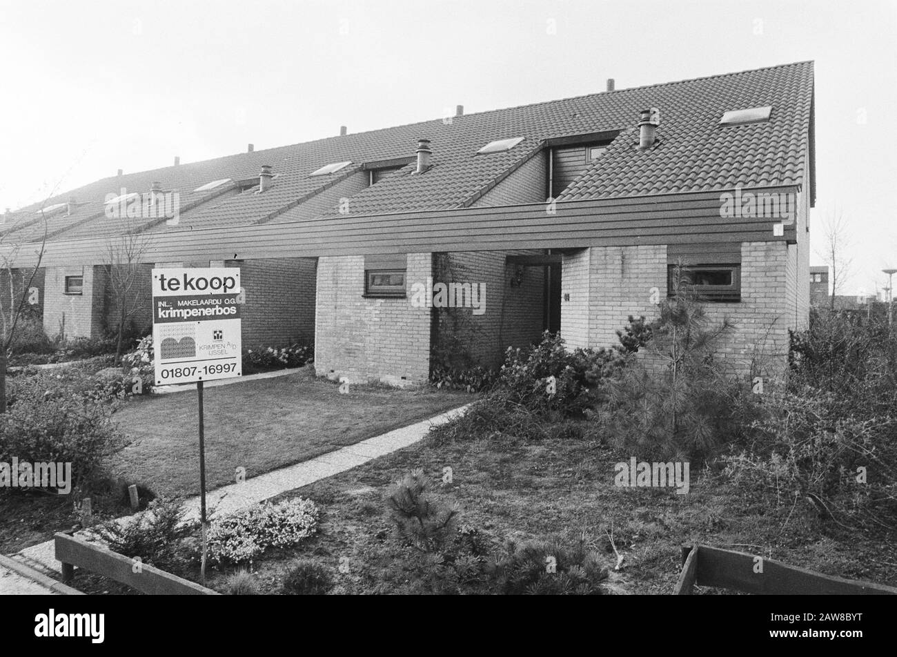 Lekkerkerk - toxic substances in soil; children playing Molenwerf Date ...