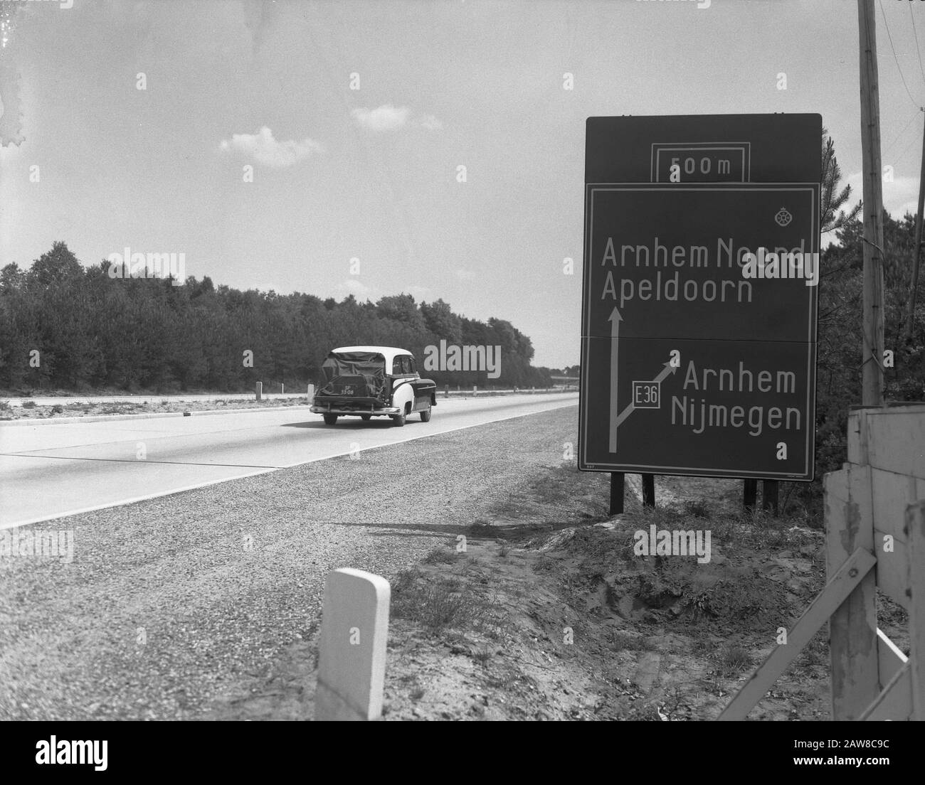Highway signage Black and White Stock Photos & Images - Alamy
