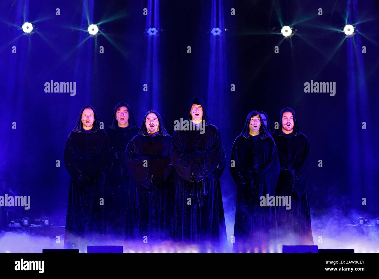Gregorian chant hi-res stock photography and images - Alamy