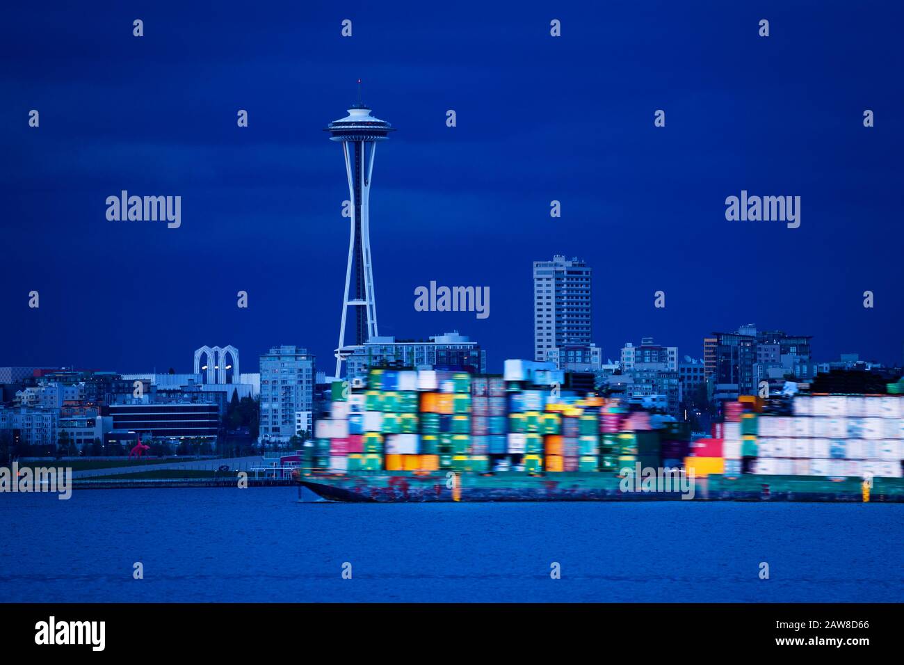 Port of seattle skyline ship hi-res stock photography and images - Alamy