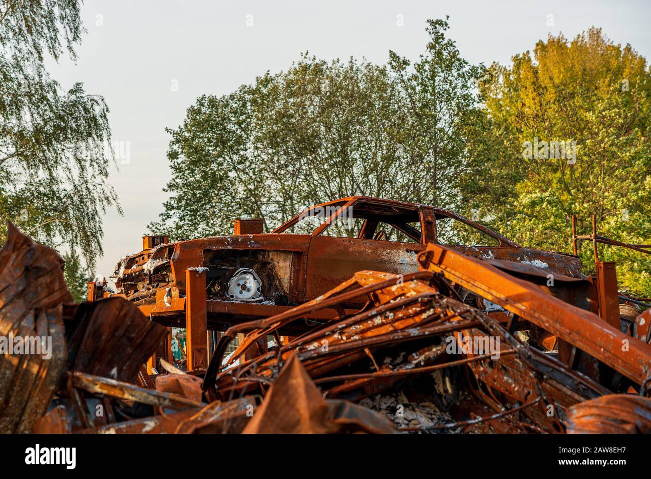 Burnt car metal scrap close hi-res stock photography and images - Alamy