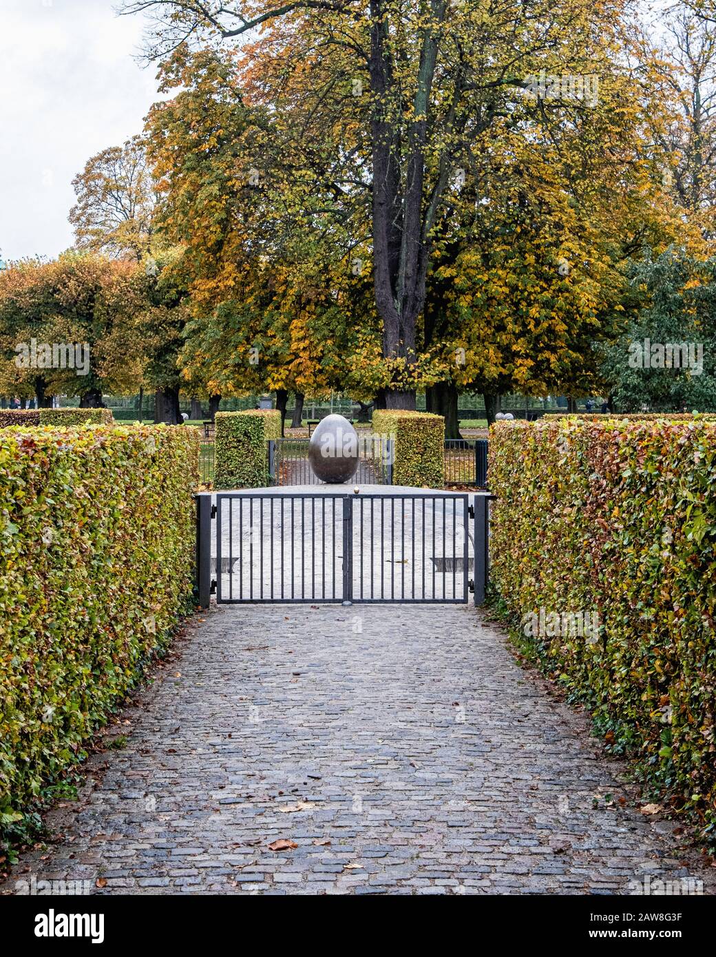 Childrens playground & play area in the Kings garden at Rosenborg ...