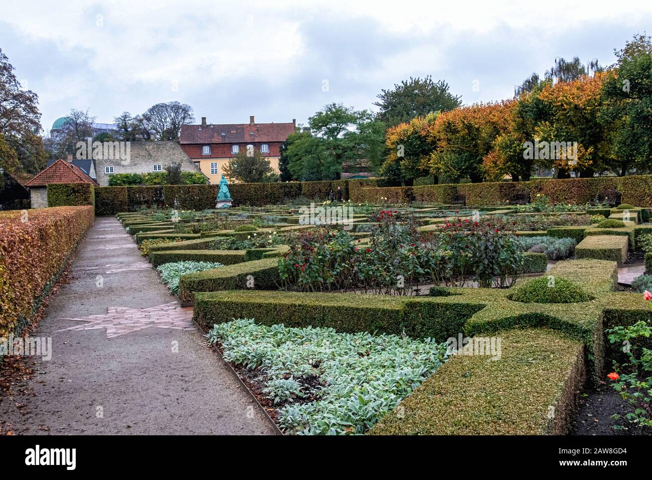 Rose Garden in the Rosenborg Castle Royal Gardens in Copenhagen ...