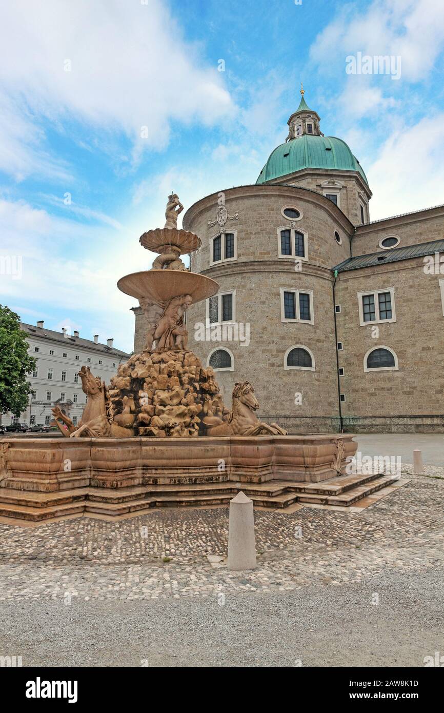 Dome of Salzburg with fountain in front, Residenz Square Stock Photo ...