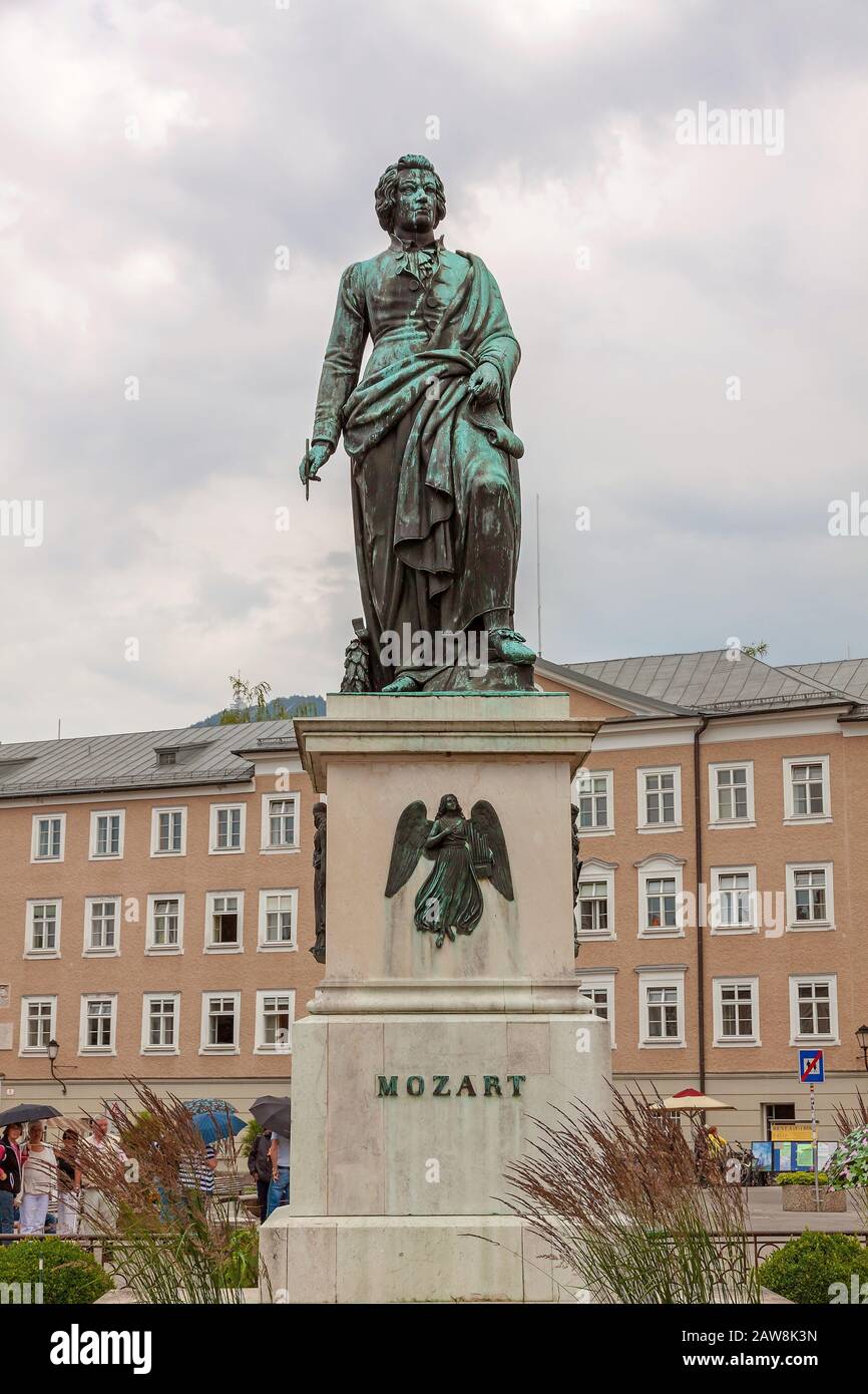 The statue of Mozart at Mozart Square in Salzburg, Austria Stock Photo ...