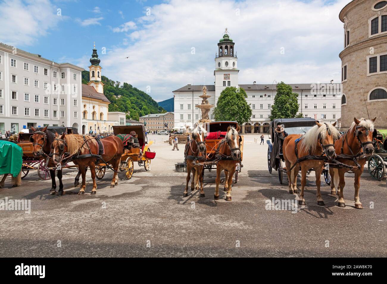 Fiacre square hi-res stock photography and images - Alamy