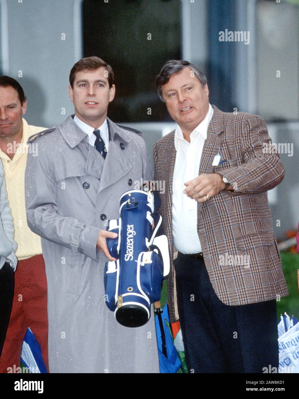 Prince andrew and sarah ferguson 1992 hi-res stock photography and ...