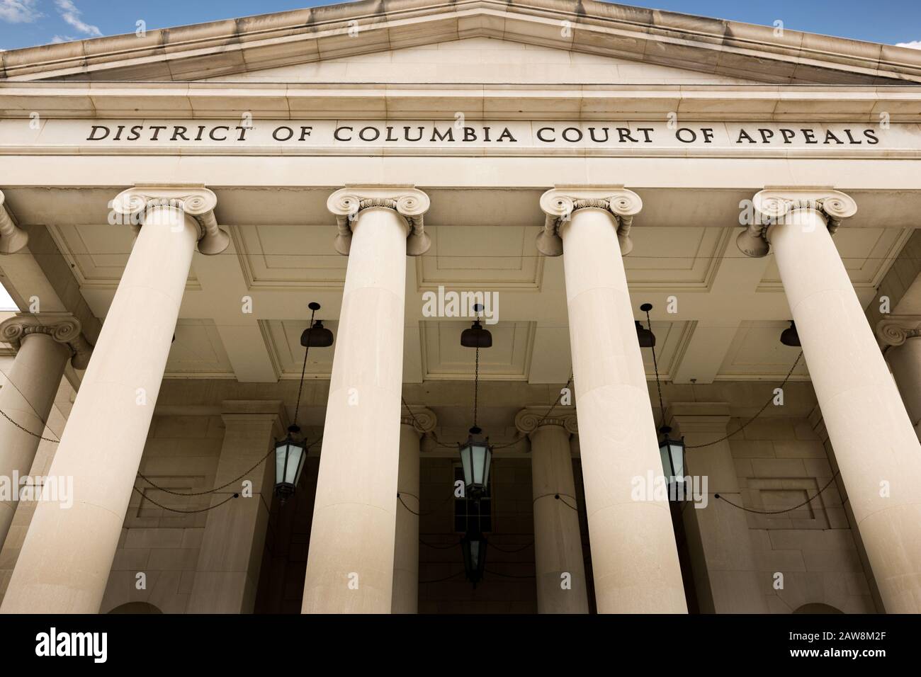 Federal district courtroom hi-res stock photography and images - Alamy