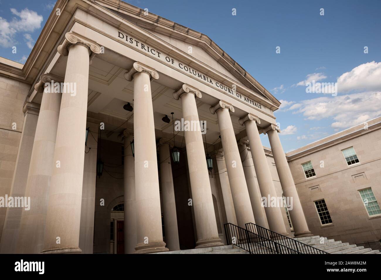 Federal district courtroom hi-res stock photography and images - Alamy