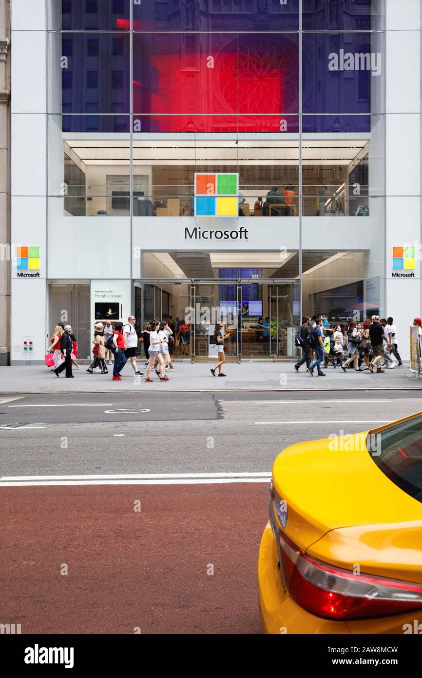 Microsoft store hi-res stock photography and images - Alamy