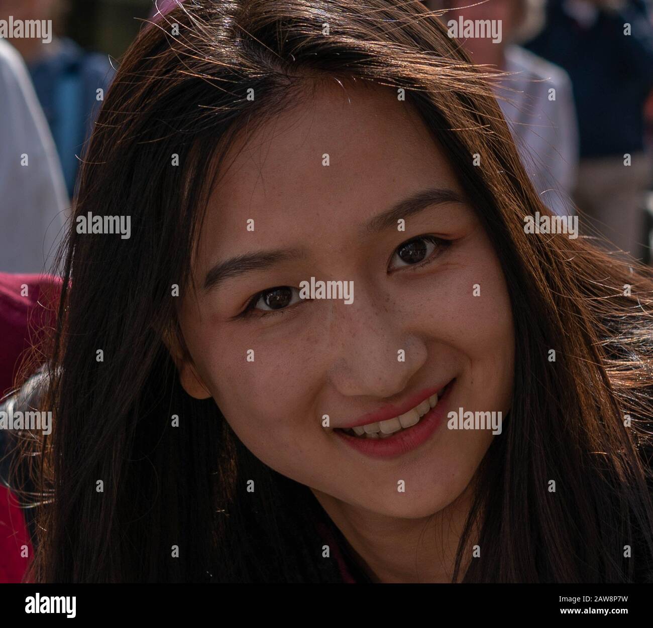 beautiful asian street performer dancer Stock Photo - Alamy