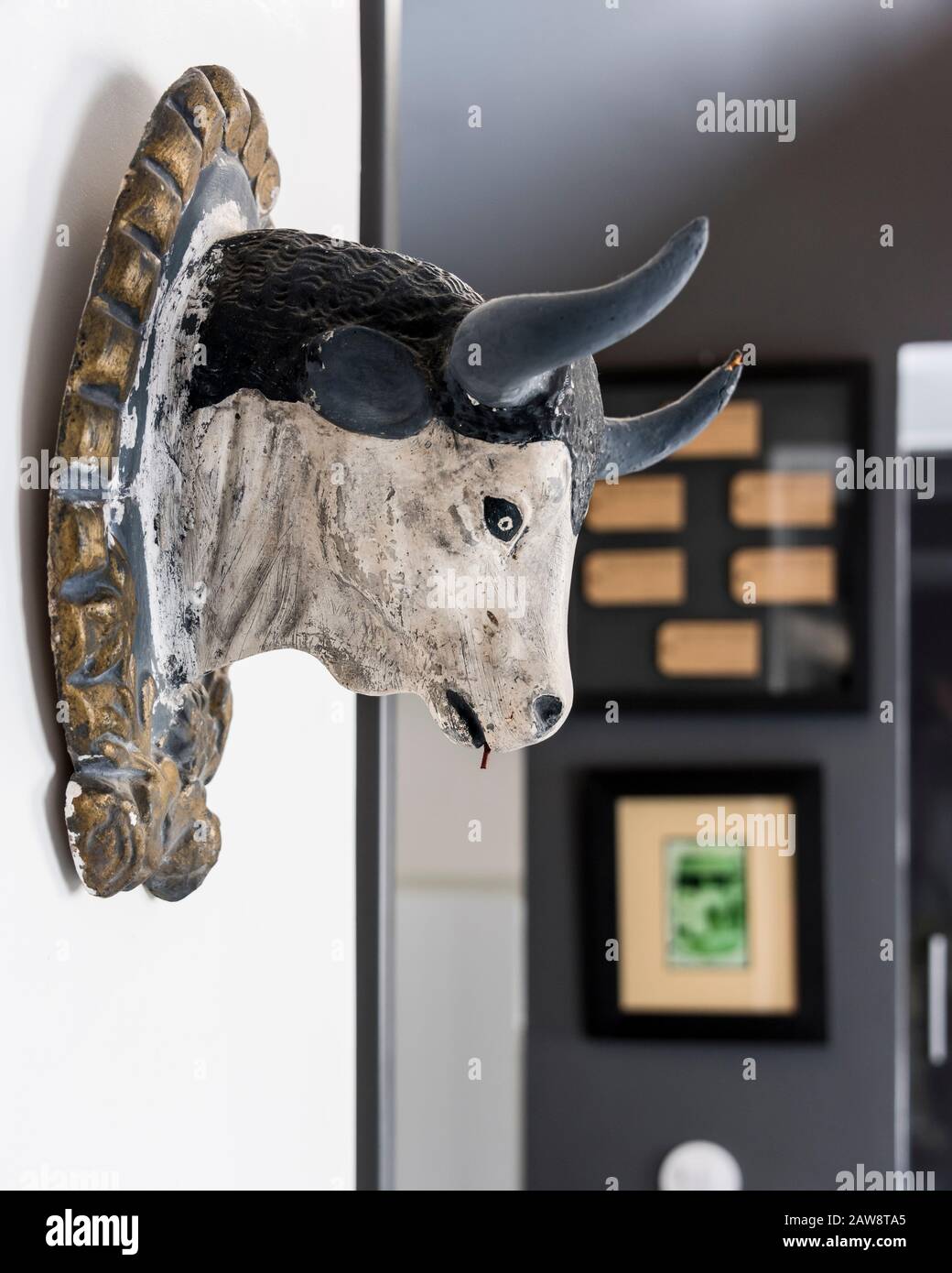 Sculpture of bull's head Stock Photo - Alamy