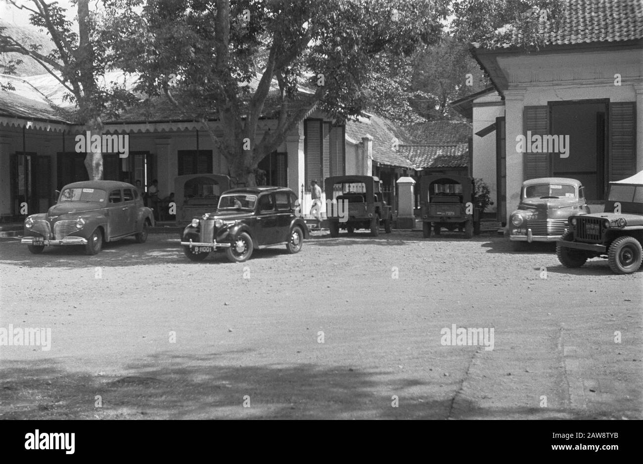 Staff cars hi-res stock photography and images - Alamy