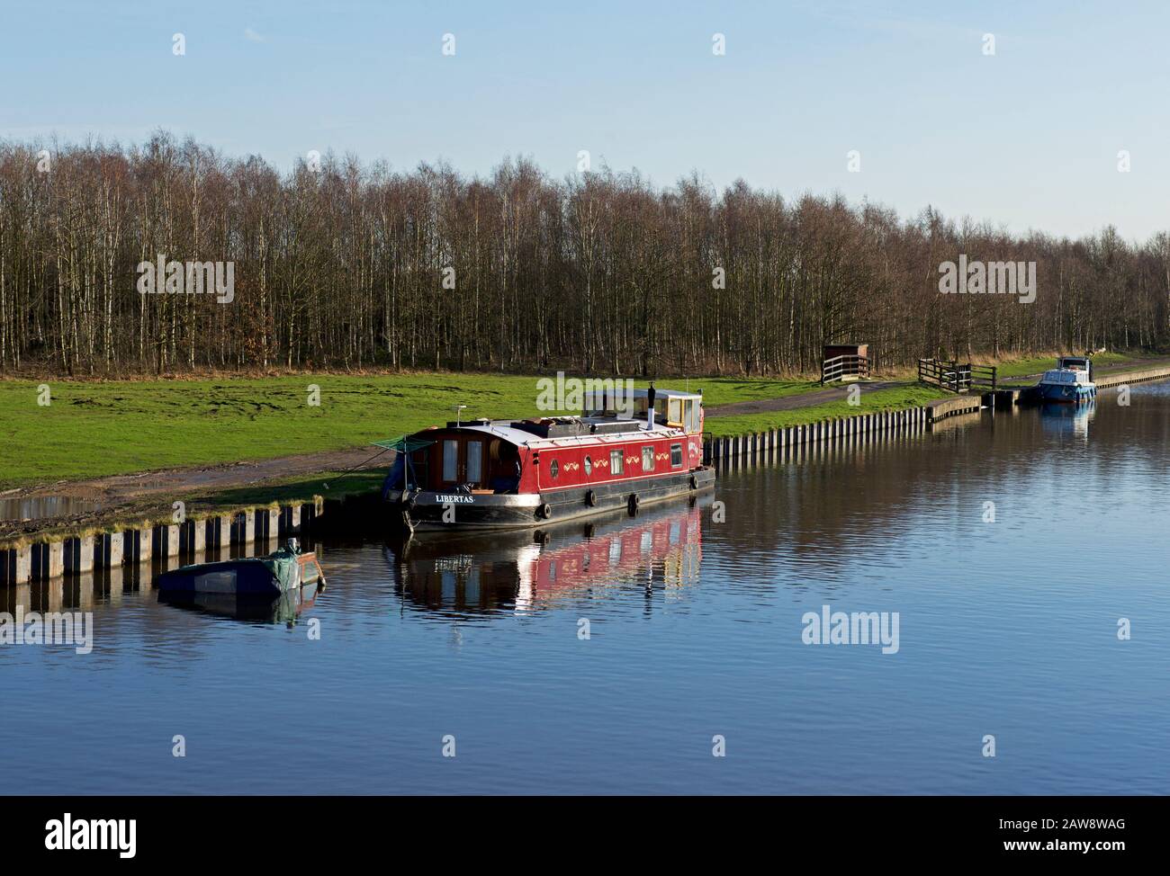 Aire calder canal hi-res stock photography and images - Alamy